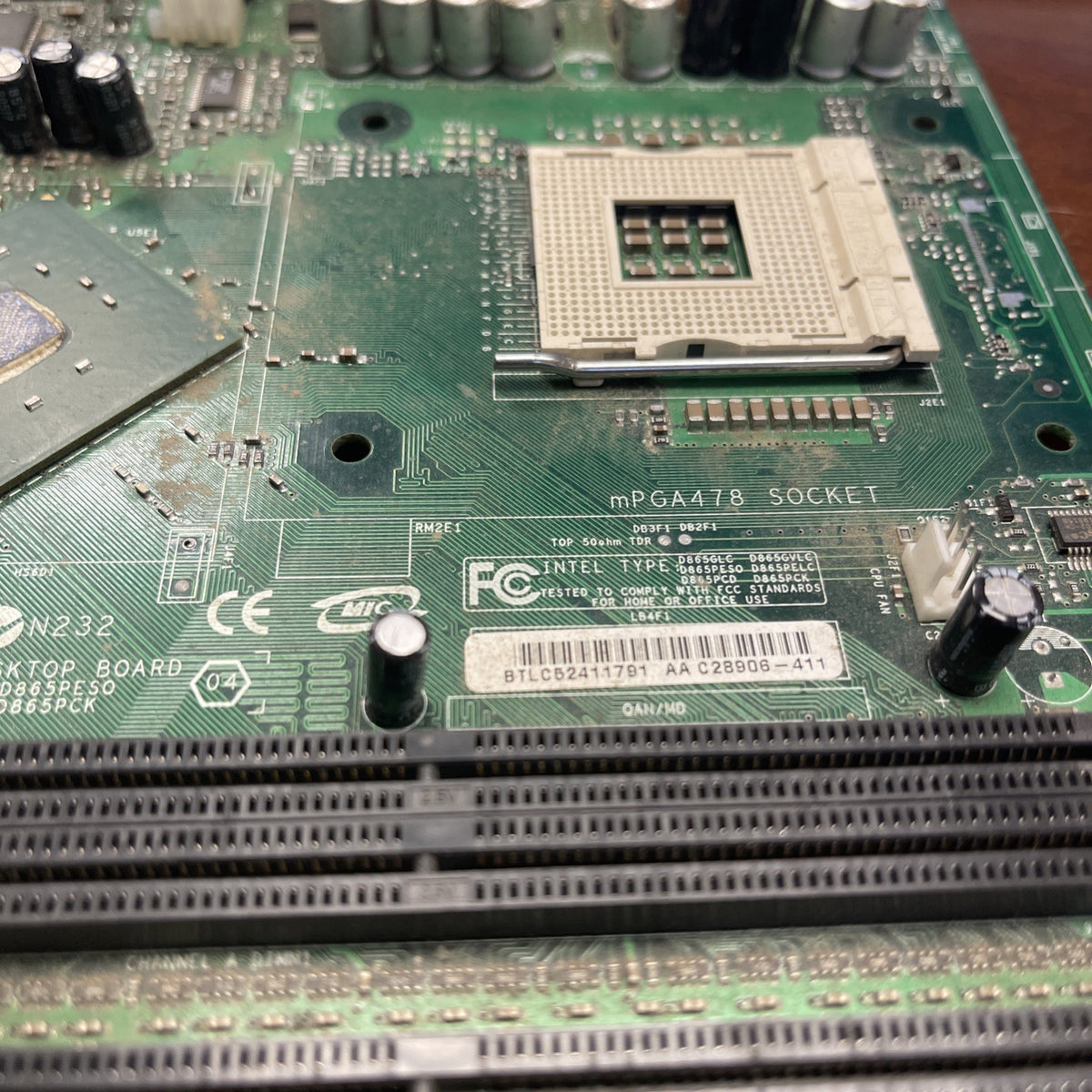 USED INTEL E210882 - Intel 4-Slot DDR2 Micro-ATX (Motherboard) LGA ...