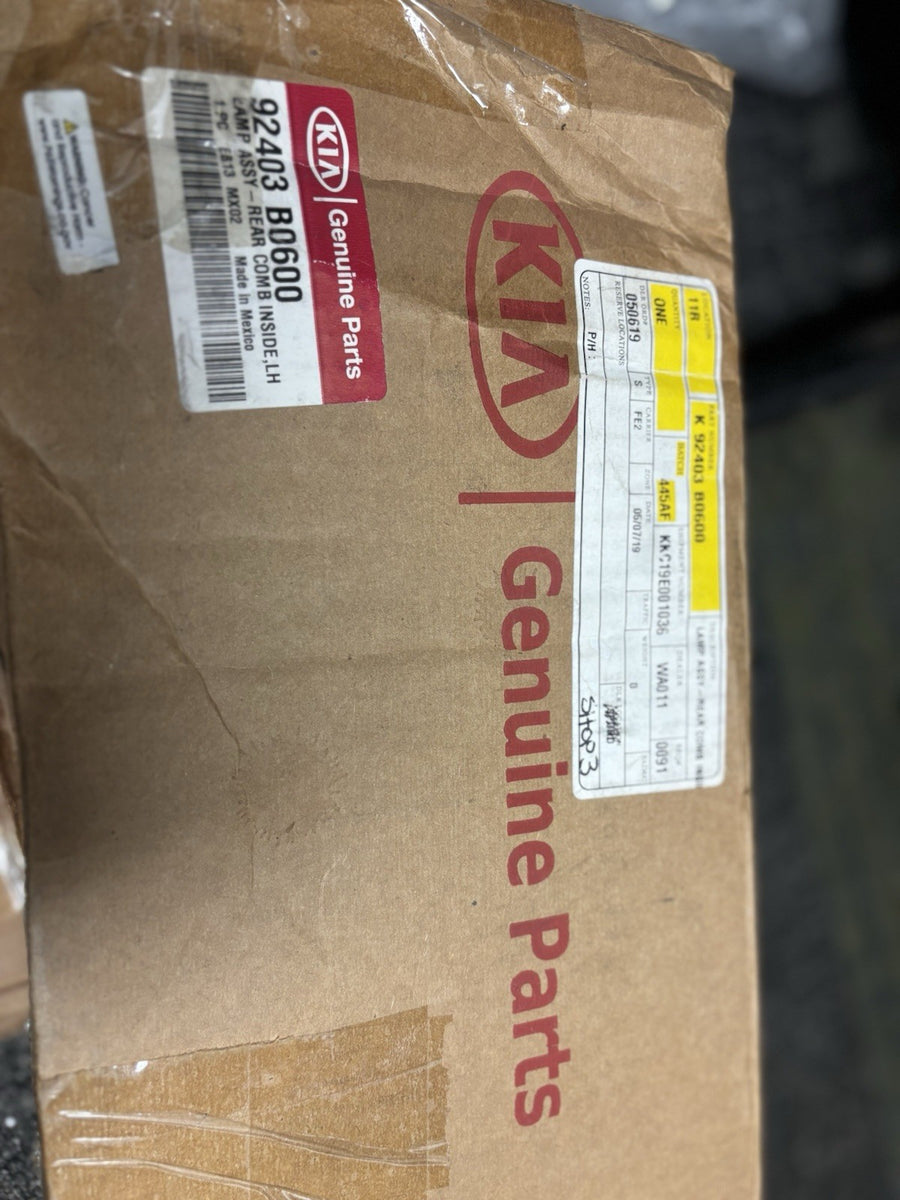 NEW Genuine Kia Backup Lamp Assembly 92403-B0600 | Mega Mart Warehouse