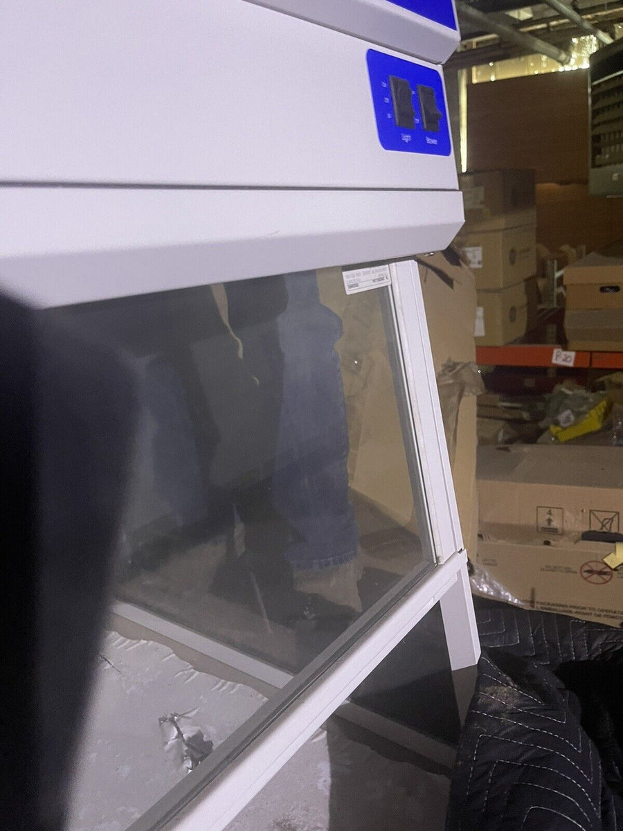 BRAND NEW Fisher Scientific Labconco PCR Workstation 3' 3560002...