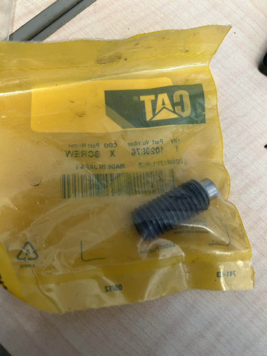 NEW OEM CATERPILLAR 102-0876: SCREW | Mega Mart Warehouse