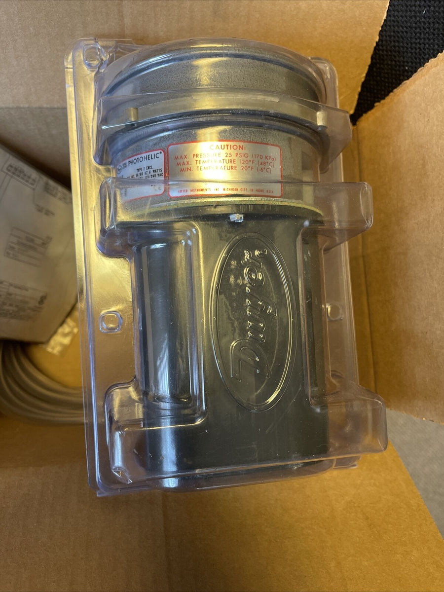 DWYER SERIES A3000 PHOTOHELIC PRESSURE SWITCH/GAGE 120V, 6W, TYPE E...