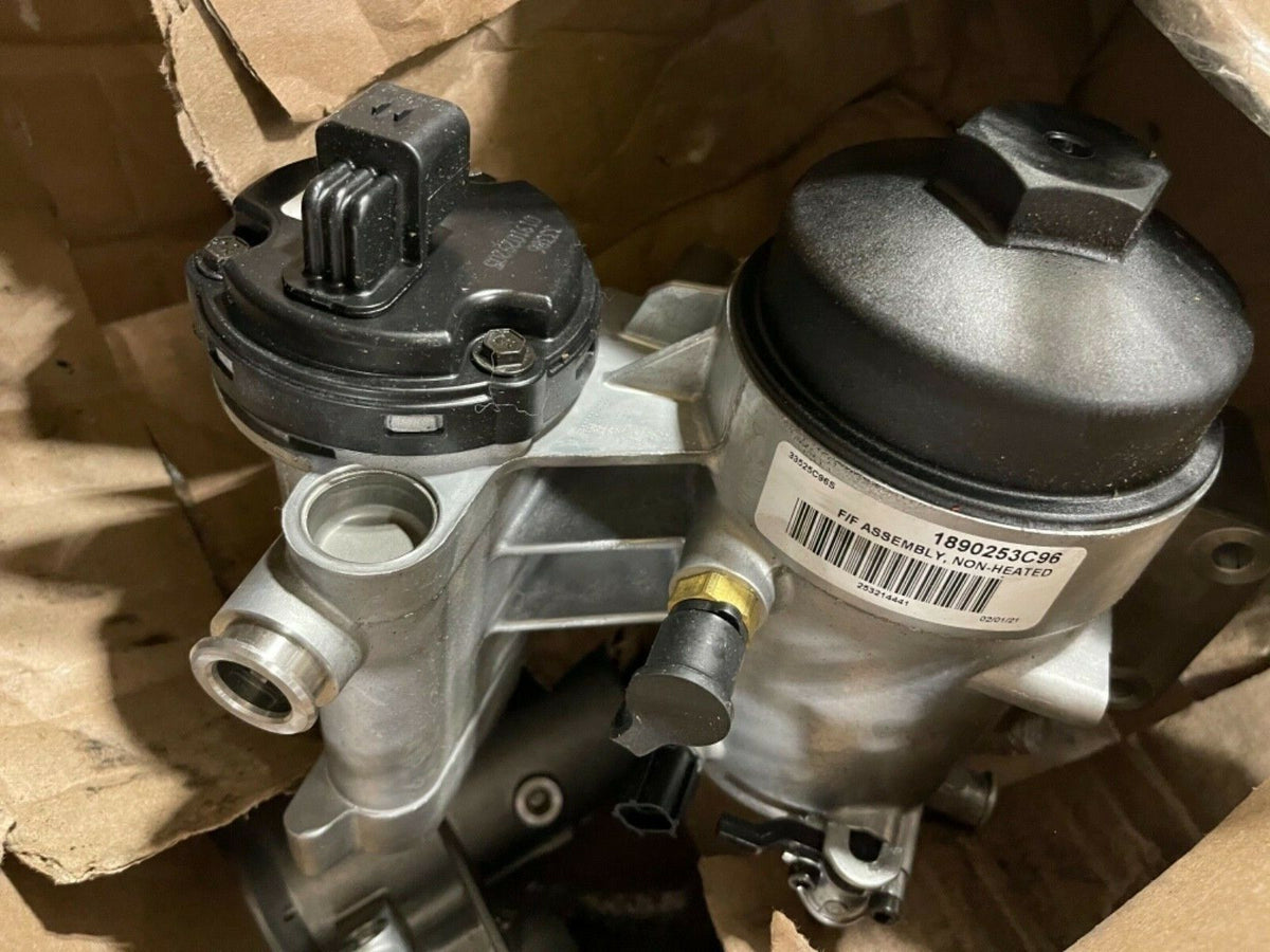 NEW INTERNATIONAL NAVISTAR 1890253C96 Fuel Filter Housing 2011-2015...