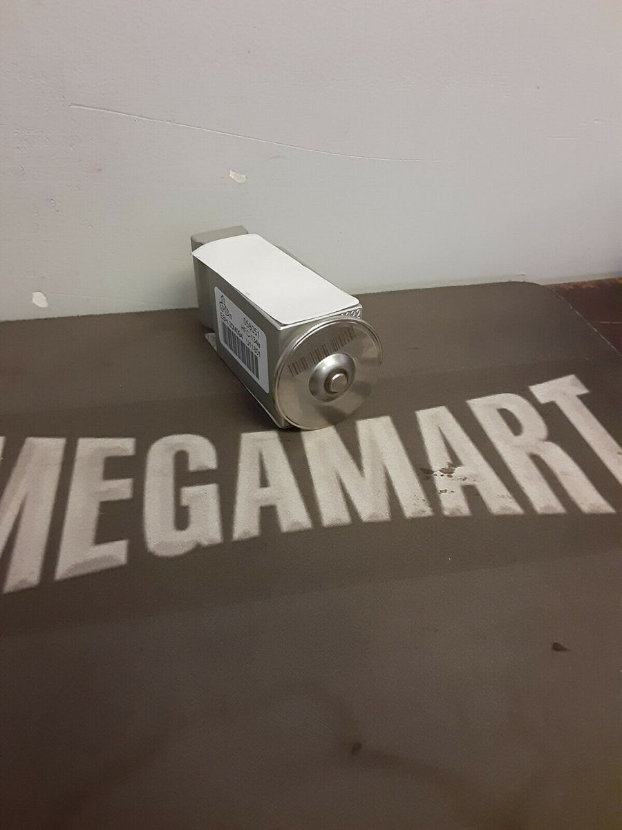 NEW OEM John Deere Expansion Valve DZ111135 | Mega Mart Warehouse