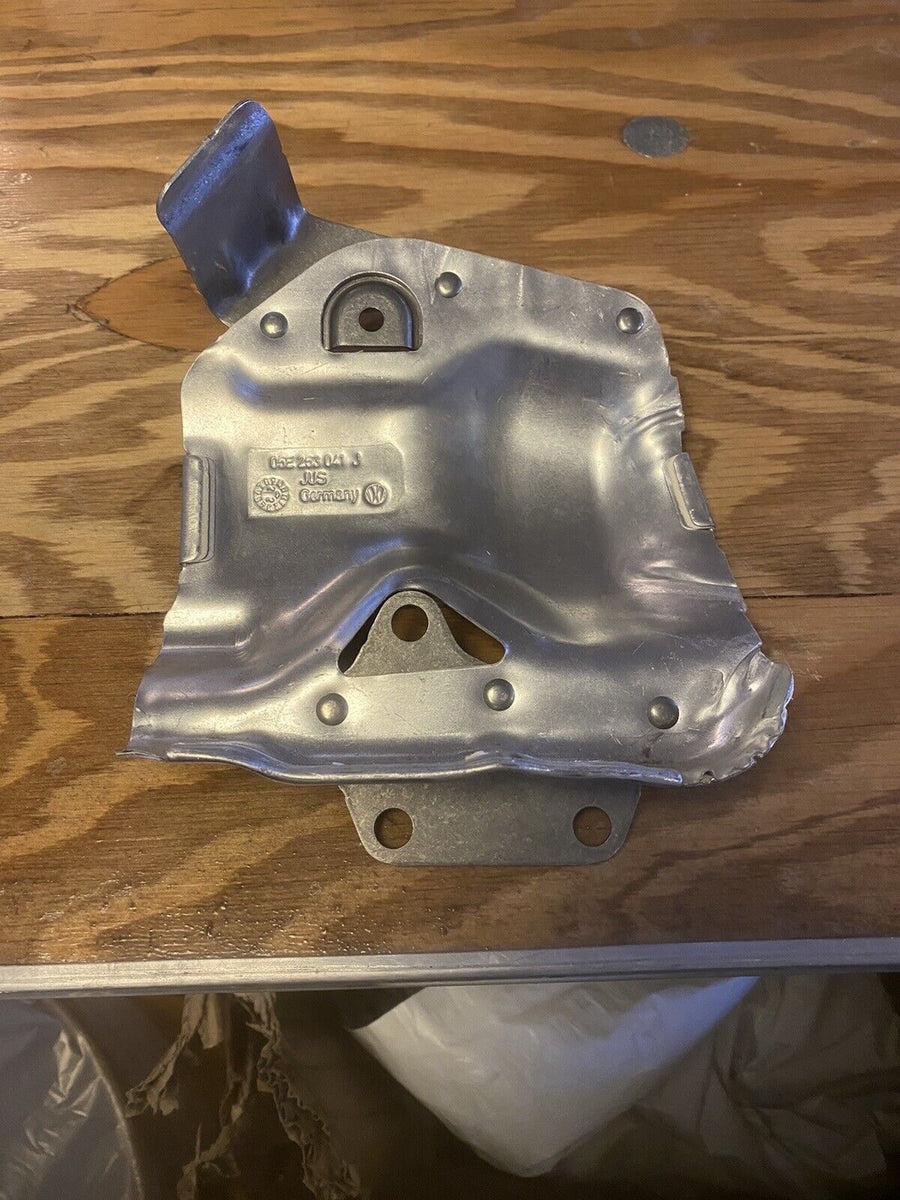 BRAND NEW Turbocharger Mount Heat Shield - Volkswagen 05E-253-041-J...