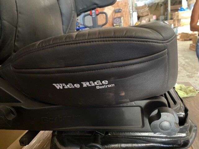 NEW Bostrom Wide Ride Core Low Base High Back Seat With Armrests