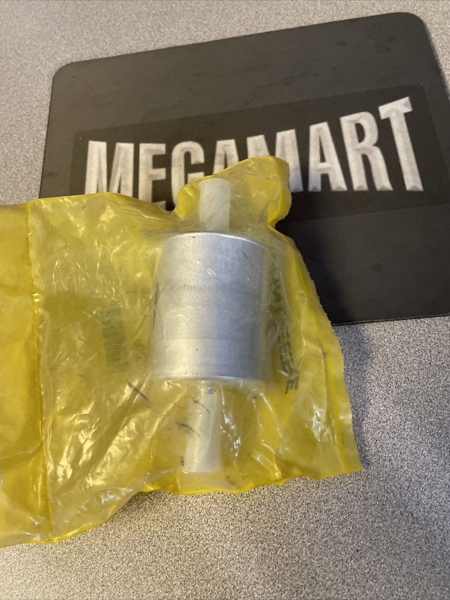 GENUINE John Deere Original Equipment Fuel Filter #AL153517 | Mega ...