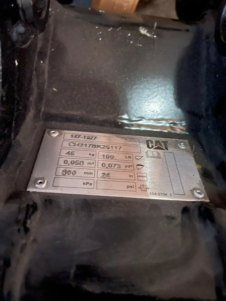 NEW OEM GENUINE CATERPILLAR BUCKET CAT 147-1026: 600 MM (24 IN) | M...