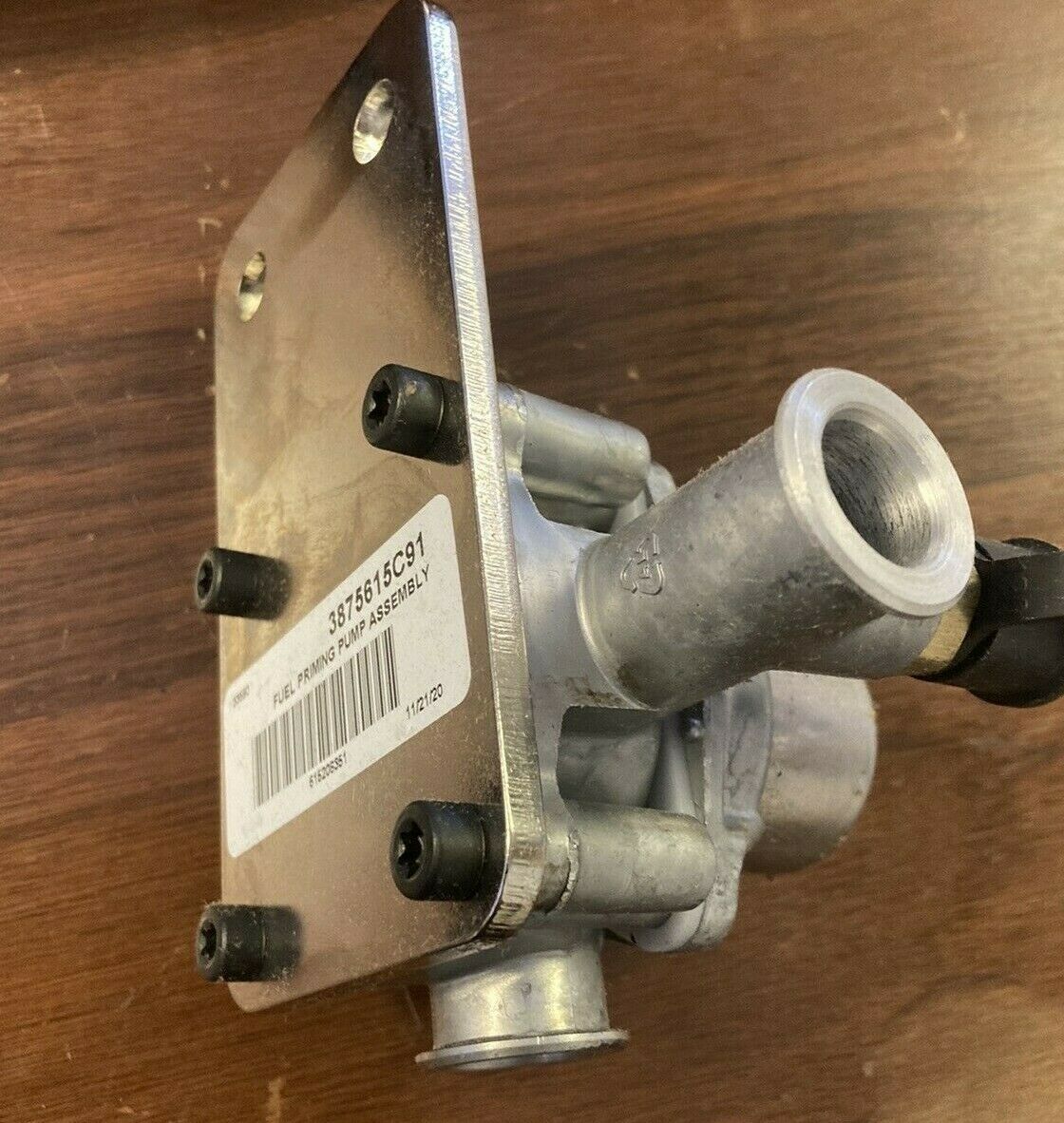 NEW NAVISTAR INTERNATIONAL 3875615C91 FUEL PRIMING PUMP ASSEMBLY 33...