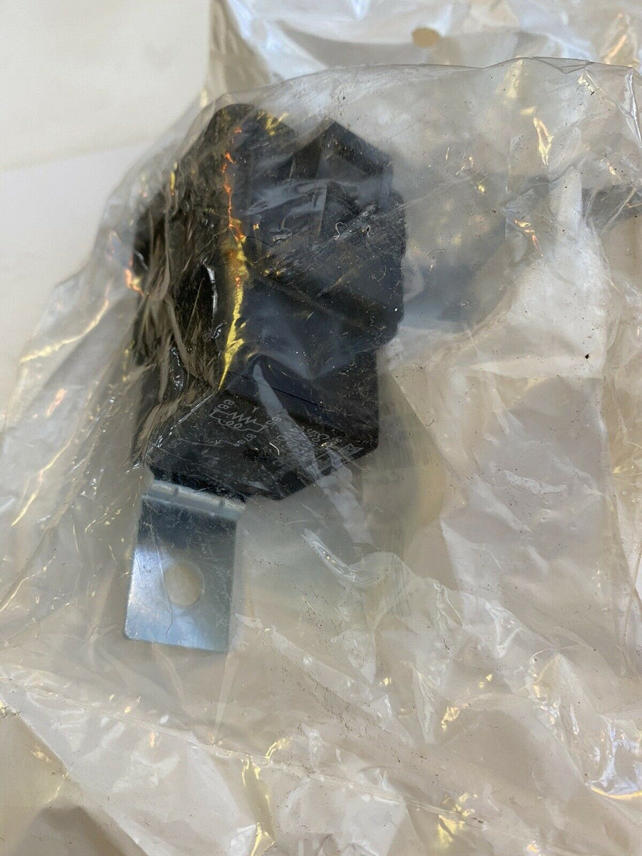 BRAND NEW 3505300C1 New OEM International Relay NAVISTAR, INC | Meg...