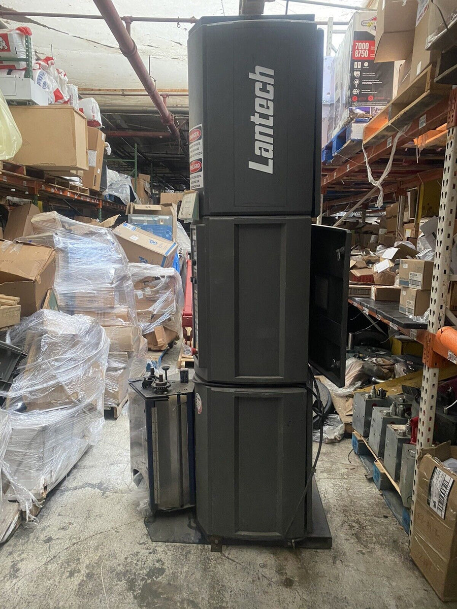 Lantech Q300 Stretch Shrink Wrapper Machine | Mega Mart Warehouse