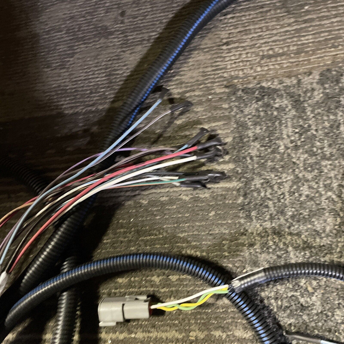 NEW ALTEC WIRE HARNESS 990613215-C | Mega Mart Warehouse